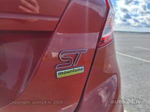 Orange Ford Fiesta 2016 in Tallinn, with an engine capacity of 1.60 L and mileage of 54 thousand km for 13900 €, photo 7 on AUTOMOTO.COM.LV
