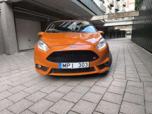 Oranžs Ford Fiesta 2017 Viļņa, ar dzinēja tilpumu 1.60 L un nobraukumu 150 tūkst. km par 8500 €, foto 4 vietnē AUTOMOTO.COM.LV