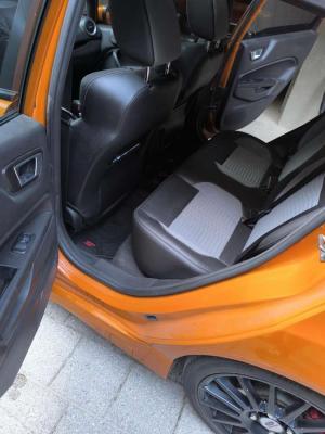 Oranžs Ford Fiesta 2017 Viļņa, ar dzinēja tilpumu 1.60 L un nobraukumu 150 tūkst. km par 8500 €, foto 9 vietnē AUTOMOTO.COM.LV
