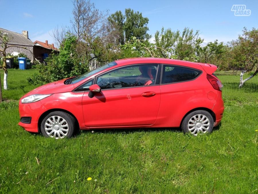 Red Ford Fiesta 2010 in Vilkaviskis, with an engine capacity of 1.40 L and mileage of 221 thousand km for 1950 €, photo 3 on AUTOMOTO.COM.LV