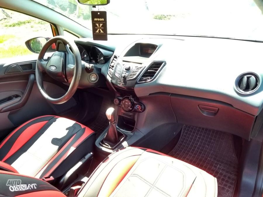 Red Ford Fiesta 2010 in Vilkaviskis, with an engine capacity of 1.40 L and mileage of 221 thousand km for 1950 €, photo 10 on AUTOMOTO.COM.LV