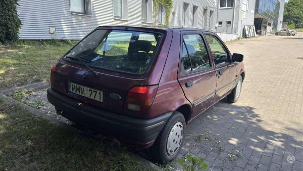 Red Ford Fiesta 1993 in Vilnius, with an engine capacity of 0.00 L and mileage of 13 thousand km for 400 €, photo 3 on AUTOMOTO.COM.LV