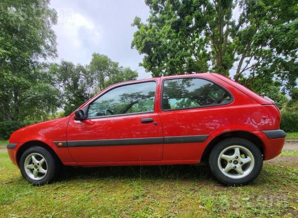 Red Ford Fiesta 2000 in Jelgava, with an engine capacity of 1.30 L and mileage of 132 thousand km for 500 €, photo 2 on AUTOMOTO.COM.LV