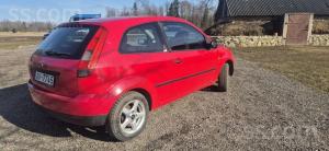 Red Ford Fiesta 2003 in Preili, with an engine capacity of 1.30 L and mileage of 157 thousand km for 1200 €, photo 3 on AUTOMOTO.COM.LV