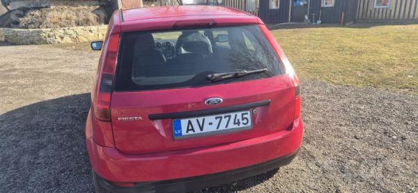 Red Ford Fiesta 2003 in Preili, with an engine capacity of 1.30 L and mileage of 157 thousand km for 1200 €, photo 4 on AUTOMOTO.COM.LV