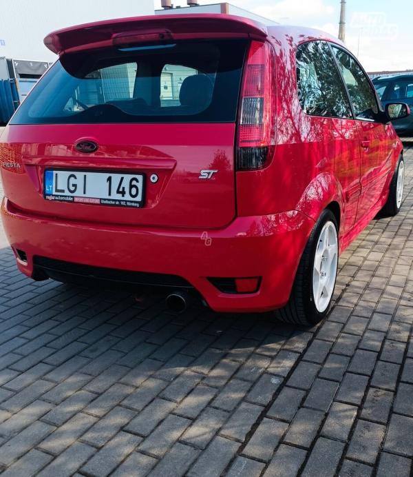 Red Ford Fiesta 2005 in Kaunas, with an engine capacity of 2.00 L and mileage of 215 thousand km for 3500 €, photo 3 on AUTOMOTO.COM.LV