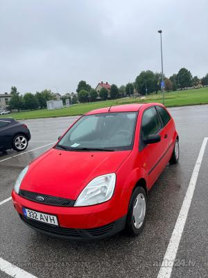 Sarkans Ford Fiesta 2005 Tallina, ar dzinēja tilpumu 1.30 L un nobraukumu 336 tūkst. km par 750 €, foto  vietnē AUTOMOTO.COM.LV