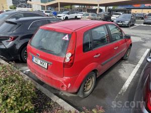 Sarkans Ford Fiesta 2006 Rīga, ar dzinēja tilpumu 1.30 L un nobraukumu 0 tūkst. km par 390 €, foto 3 vietnē AUTOMOTO.COM.LV