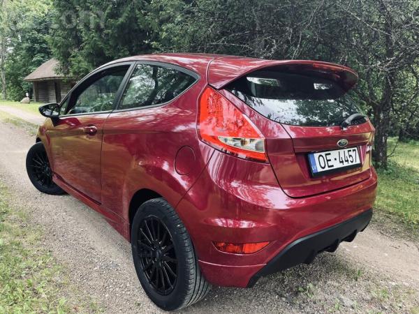 Red Ford Fiesta 2008 in Cesis, with an engine capacity of 1.20 L and mileage of 210 thousand km for 3000 €, photo 4 on AUTOMOTO.COM.LV