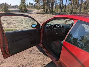 Sarkans Ford Fiesta 2008 Tallina, ar dzinēja tilpumu 1.30 L un nobraukumu 109 tūkst. km par 1630 €, foto 17 vietnē AUTOMOTO.COM.LV