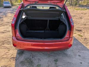 Sarkans Ford Fiesta 2008 Tallina, ar dzinēja tilpumu 1.30 L un nobraukumu 109 tūkst. km par 1630 €, foto 21 vietnē AUTOMOTO.COM.LV