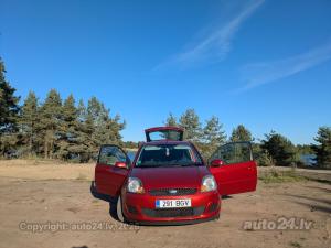 Sarkans Ford Fiesta 2008 Tallina, ar dzinēja tilpumu 1.30 L un nobraukumu 110 tūkst. km par 1630 €, foto  vietnē AUTOMOTO.COM.LV