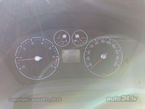 Sarkans Ford Fiesta 2008 Tallina, ar dzinēja tilpumu 1.30 L un nobraukumu 110 tūkst. km par 1630 €, foto 16 vietnē AUTOMOTO.COM.LV