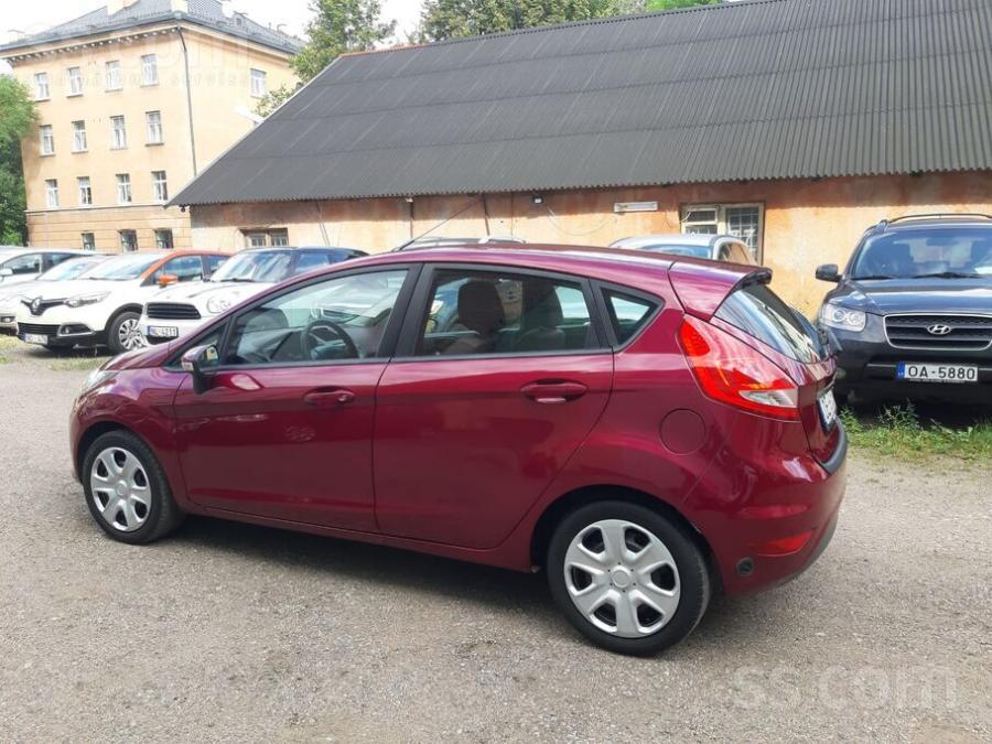 Sarkans Ford Fiesta 2009 Daugavpils, ar dzinēja tilpumu 1.20 L un nobraukumu 0 tūkst. km par 2700 €, foto 9 vietnē AUTOMOTO.COM.LV