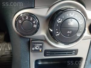 Sarkans Ford Fiesta 2009 Daugavpils, ar dzinēja tilpumu 1.20 L un nobraukumu 0 tūkst. km par 2700 €, foto 15 vietnē AUTOMOTO.COM.LV