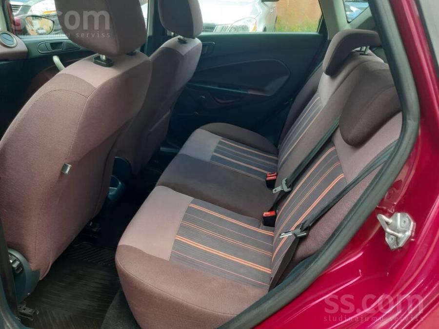 Sarkans Ford Fiesta 2009 Daugavpils, ar dzinēja tilpumu 1.20 L un nobraukumu 0 tūkst. km par 2700 €, foto 17 vietnē AUTOMOTO.COM.LV