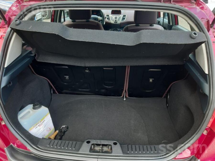 Sarkans Ford Fiesta 2009 Daugavpils, ar dzinēja tilpumu 1.20 L un nobraukumu 0 tūkst. km par 2700 €, foto 18 vietnē AUTOMOTO.COM.LV