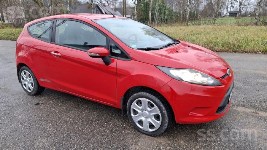 Red Ford Fiesta 2009 in Ogre, with an engine capacity of 1.30 L and mileage of 180 thousand km for 2399 €, photo 7 on AUTOMOTO.COM.LV