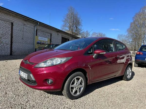 Sarkans Ford Fiesta 2009 Limbaži, ar dzinēja tilpumu 1.30 L un nobraukumu 205 tūkst. km par 2550 €, foto 1 vietnē AUTOMOTO.COM.LV