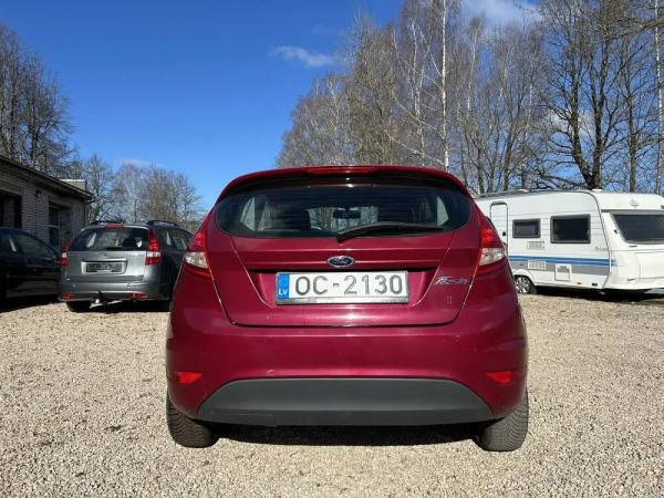 Sarkans Ford Fiesta 2009 Limbaži, ar dzinēja tilpumu 1.30 L un nobraukumu 205 tūkst. km par 2550 €, foto 5 vietnē AUTOMOTO.COM.LV