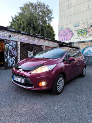 Sarkans Ford Fiesta 2009 Viļņa, ar dzinēja tilpumu 1.40 L un nobraukumu 313 tūkst. km par 1700 €, foto  vietnē AUTOMOTO.COM.LV