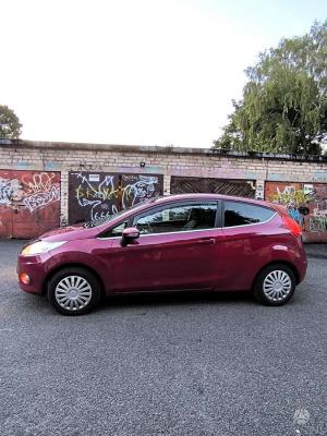 Sarkans Ford Fiesta 2009 Viļņa, ar dzinēja tilpumu 1.40 L un nobraukumu 313 tūkst. km par 1700 €, foto 7 vietnē AUTOMOTO.COM.LV