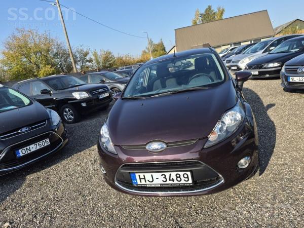 Sarkans Ford Fiesta 2009 Daugavpils, ar dzinēja tilpumu 1.40 L un nobraukumu 0 tūkst. km par 4300 €, foto 3 vietnē AUTOMOTO.COM.LV
