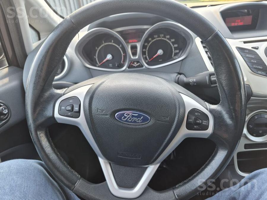 Red Ford Fiesta 2009 in Daugavpils, with an engine capacity of 1.40 L and mileage of 0 thousand km for 4300 €, photo 12 on AUTOMOTO.COM.LV