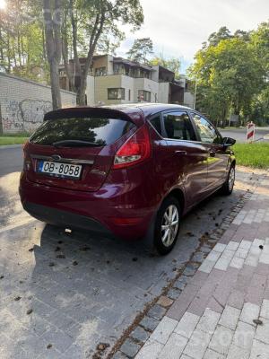 Sarkans Ford Fiesta 2011 Rīga, ar dzinēja tilpumu 1.60 L un nobraukumu 107 tūkst. km par 2650 €, foto 6 vietnē AUTOMOTO.COM.LV