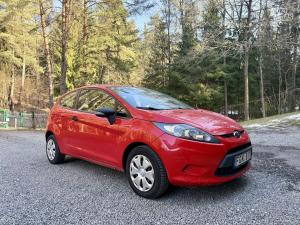 Sarkans Ford Fiesta 2011 Viļņa, ar dzinēja tilpumu 1.20 L un nobraukumu 176 tūkst. km par 1400 €, foto 3 vietnē AUTOMOTO.COM.LV