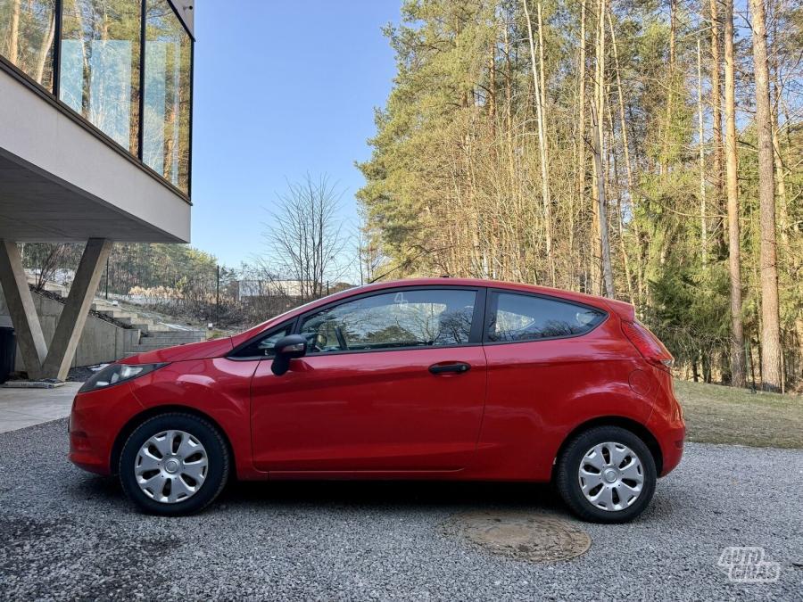 Sarkans Ford Fiesta 2011 Viļņa, ar dzinēja tilpumu 1.20 L un nobraukumu 176 tūkst. km par 1400 €, foto 7 vietnē AUTOMOTO.COM.LV