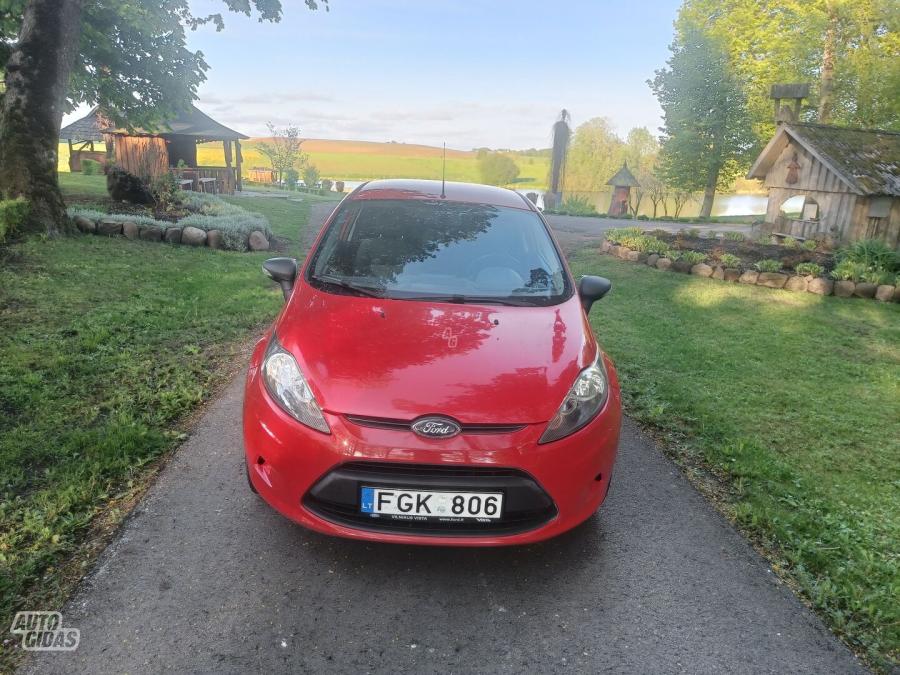 Sarkans Ford Fiesta 2011 Šilalė, ar dzinēja tilpumu 1.20 L un nobraukumu 171 tūkst. km par 1850 €, foto 8 vietnē AUTOMOTO.COM.LV