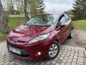 Sarkans Ford Fiesta 2011 Cēsis, ar dzinēja tilpumu 1.60 L un nobraukumu 325 tūkst. km par 3100 €, foto  vietnē AUTOMOTO.COM.LV