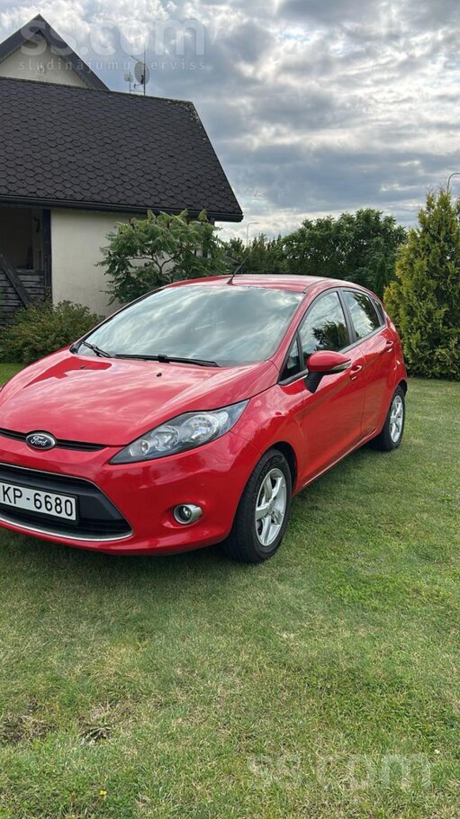 Red Ford Fiesta 2011 in Riga, with an engine capacity of 1.60 L and mileage of 172 thousand km for 2300 €, photo 1 on AUTOMOTO.COM.LV
