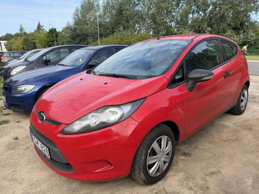 Sarkans Ford Fiesta 2011 Viļņa, ar dzinēja tilpumu 1.20 L un nobraukumu 125 tūkst. km par 550 €, foto 4 vietnē AUTOMOTO.COM.LV