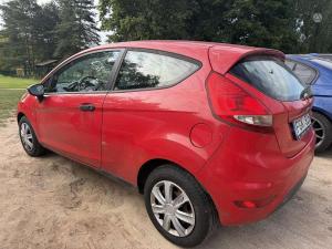 Sarkans Ford Fiesta 2011 Viļņa, ar dzinēja tilpumu 1.20 L un nobraukumu 125 tūkst. km par 550 €, foto 5 vietnē AUTOMOTO.COM.LV