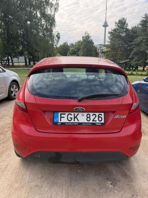 Sarkans Ford Fiesta 2011 Viļņa, ar dzinēja tilpumu 1.20 L un nobraukumu 125 tūkst. km par 550 €, foto 7 vietnē AUTOMOTO.COM.LV