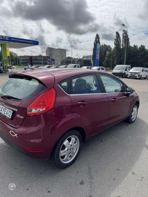 Красный Форд Фиеста 2011 в Клайпеда, объемом двигателя 1.24 л и пробегом 135 тыс. км за 2200 €, фото 8 на AUTOMOTO.COM.LV