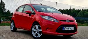 Sarkans Ford Fiesta 2011 Viļņa, ar dzinēja tilpumu 1.24 L un nobraukumu 138 tūkst. km par 1850 €, foto 3 vietnē AUTOMOTO.COM.LV