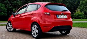Sarkans Ford Fiesta 2011 Viļņa, ar dzinēja tilpumu 1.24 L un nobraukumu 138 tūkst. km par 1850 €, foto 5 vietnē AUTOMOTO.COM.LV