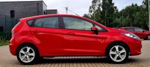 Sarkans Ford Fiesta 2011 Viļņa, ar dzinēja tilpumu 1.24 L un nobraukumu 138 tūkst. km par 1850 €, foto 6 vietnē AUTOMOTO.COM.LV