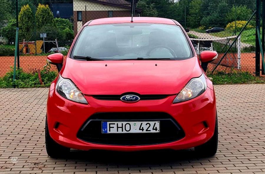 Sarkans Ford Fiesta 2011 Viļņa, ar dzinēja tilpumu 1.24 L un nobraukumu 138 tūkst. km par 1850 €, foto 9 vietnē AUTOMOTO.COM.LV