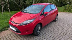 Sarkans Ford Fiesta 2011 Kauņa, ar dzinēja tilpumu 1.40 L un nobraukumu 298 tūkst. km par 2200 €, foto  vietnē AUTOMOTO.COM.LV