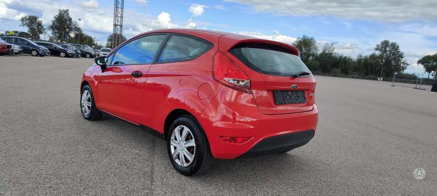 Sarkans Ford Fiesta 2011 Marijampole, ar dzinēja tilpumu 1.24 L un nobraukumu 126 tūkst. km par 2200 €, foto 5 vietnē AUTOMOTO.COM.LV