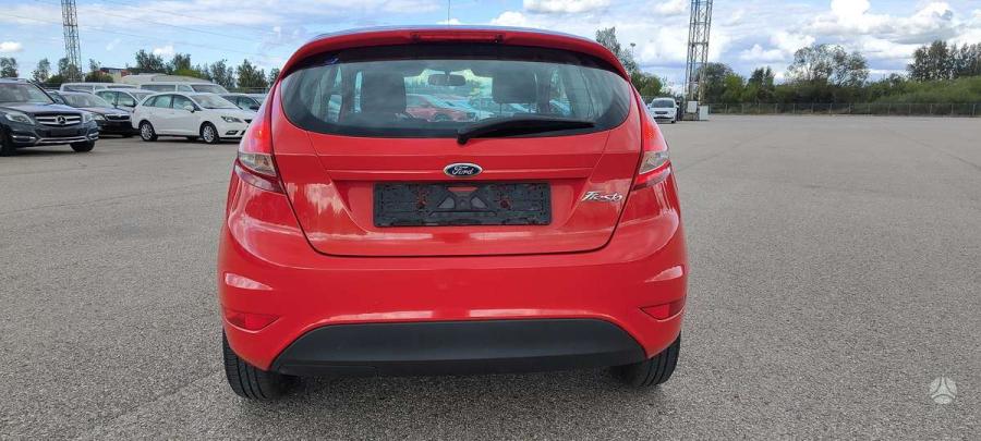 Sarkans Ford Fiesta 2011 Marijampole, ar dzinēja tilpumu 1.24 L un nobraukumu 126 tūkst. km par 2200 €, foto 6 vietnē AUTOMOTO.COM.LV