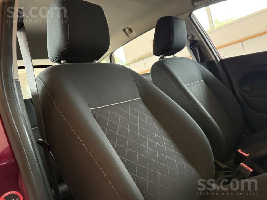 Sarkans Ford Fiesta 2012 Tukums, ar dzinēja tilpumu 1.40 L un nobraukumu 240 tūkst. km par 2500 €, foto 7 vietnē AUTOMOTO.COM.LV