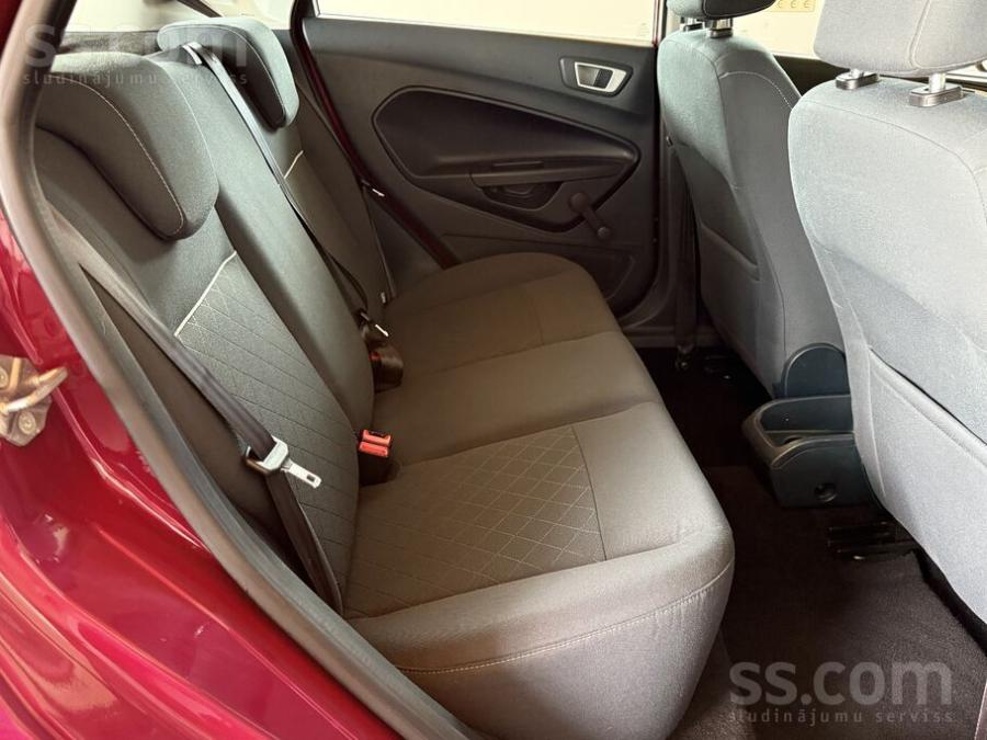 Sarkans Ford Fiesta 2012 Tukums, ar dzinēja tilpumu 1.40 L un nobraukumu 240 tūkst. km par 2500 €, foto 9 vietnē AUTOMOTO.COM.LV