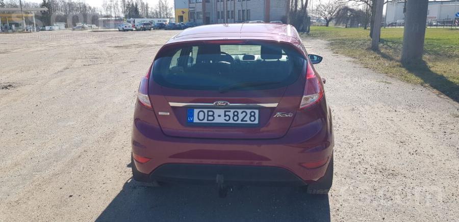 Sarkans Ford Fiesta 2013 Talsi, ar dzinēja tilpumu 1.00 L un nobraukumu 74 tūkst. km par 6500 €, foto 5 vietnē AUTOMOTO.COM.LV
