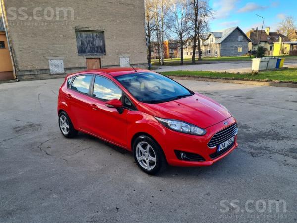 Red Ford Fiesta 2013 in Jelgava, with an engine capacity of 1.00 L and mileage of 120 thousand km for 3800 €, photo 2 on AUTOMOTO.COM.LV