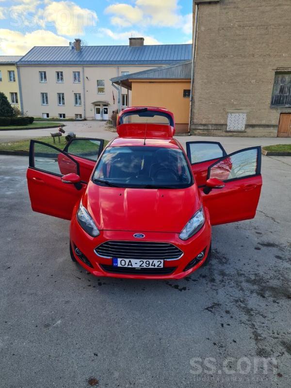 Red Ford Fiesta 2013 in Jelgava, with an engine capacity of 1.00 L and mileage of 120 thousand km for 3800 €, photo 8 on AUTOMOTO.COM.LV